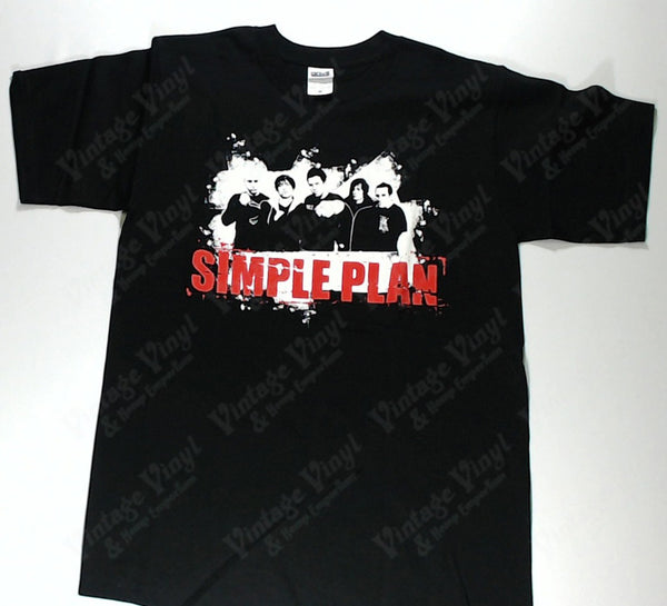 Simple Plan - Band Posing Red Name Shirt | Vintage Vinyl Regina